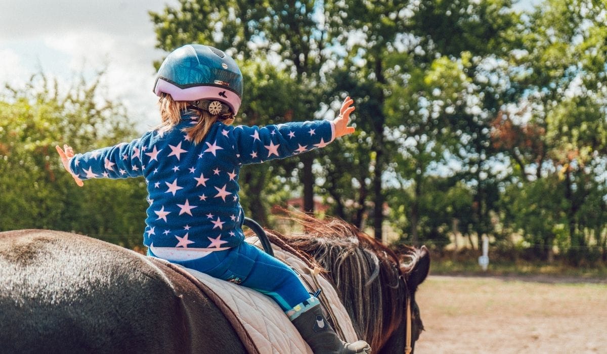 9 Best Horse Helmets for Kids and Tips for Choosing One - Helpful Horse ...
