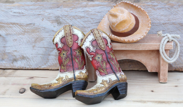 6 Types of Western Boot Heels - Helpful Horse Hints