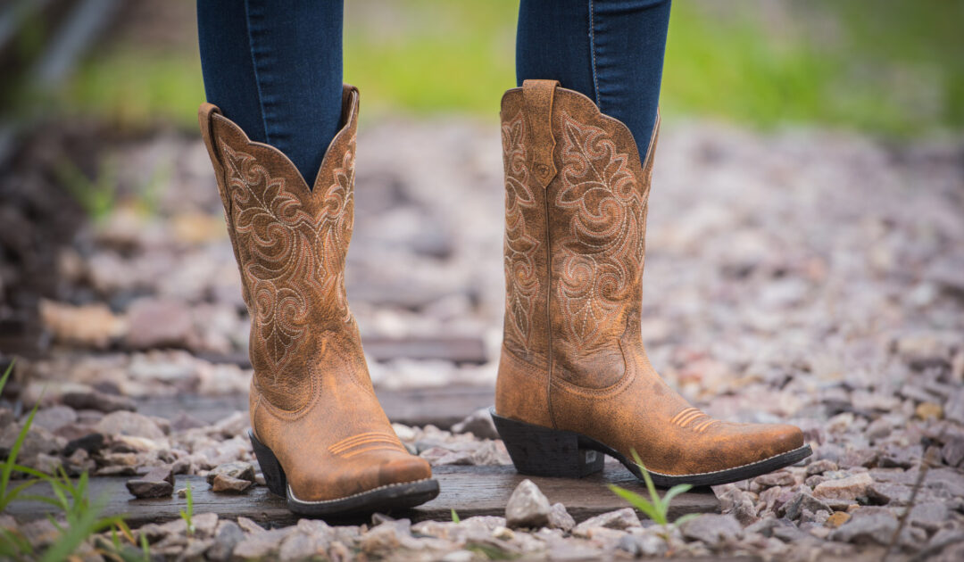 6 Types of Western Boot Heels - Helpful Horse Hints